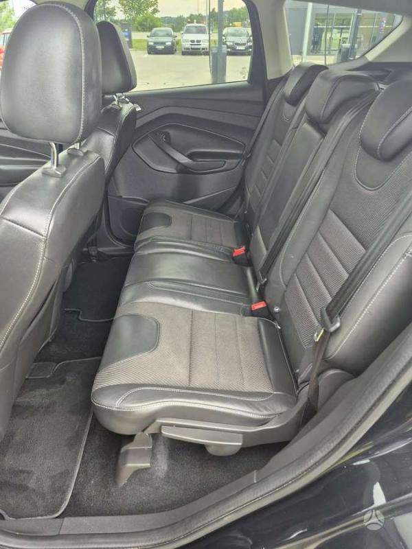 Black Ford Kuga 2017 in Kaunas, with an engine capacity of 2.00 L and mileage of 202 thousand km for 10200 €, photo 4 on AUTOMOTO.COM.LV