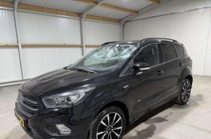 Black Ford Kuga 2017 in Kaunas, with an engine capacity of 1.50 L and mileage of 101 thousand km for 9900 €, photo  on AUTOMOTO.COM.LV