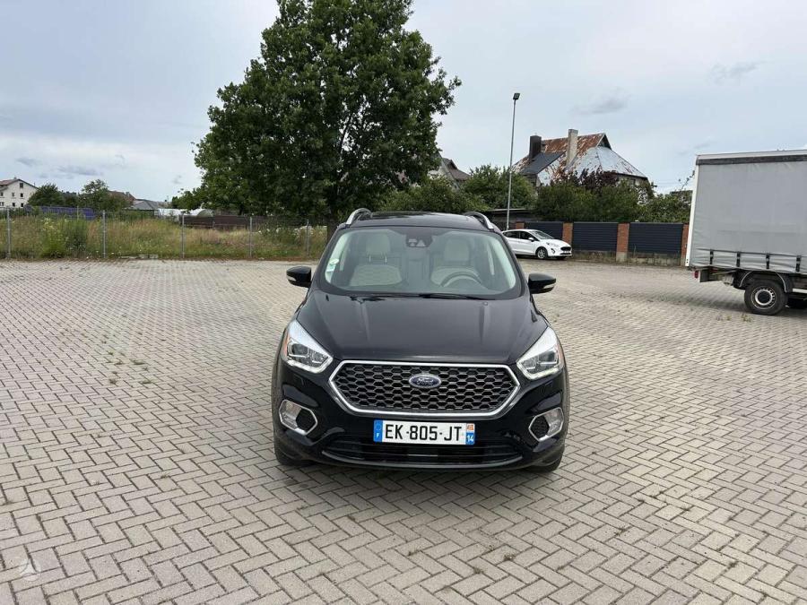 Black Ford Kuga 2017 in Taurage, with an engine capacity of 2.00 L and mileage of 285 thousand km for 9200 €, photo 3 on AUTOMOTO.COM.LV
