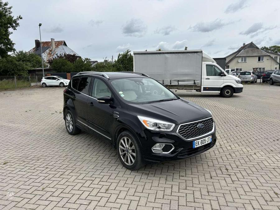 Black Ford Kuga 2017 in Taurage, with an engine capacity of 2.00 L and mileage of 285 thousand km for 9200 €, photo 4 on AUTOMOTO.COM.LV
