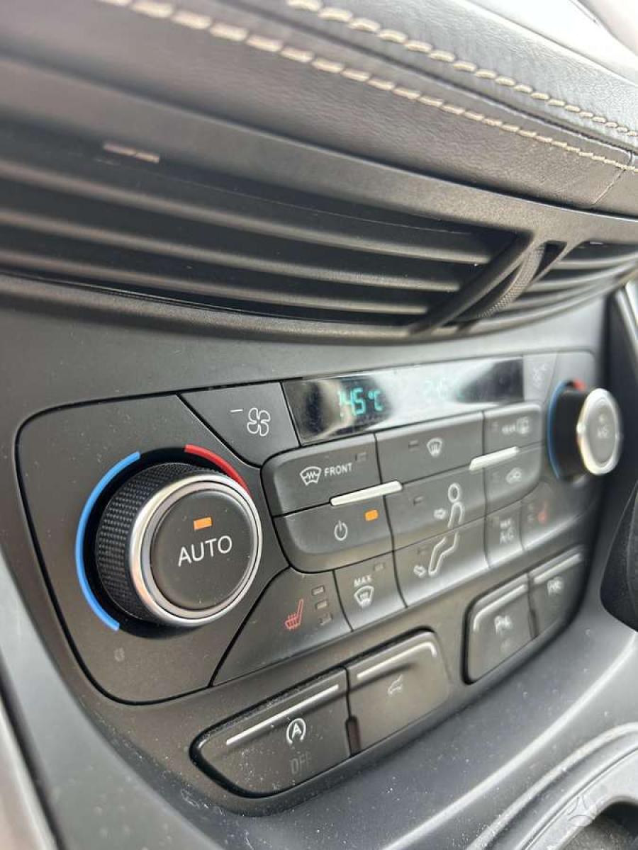 Black Ford Kuga 2017 in Taurage, with an engine capacity of 2.00 L and mileage of 285 thousand km for 9200 €, photo 12 on AUTOMOTO.COM.LV