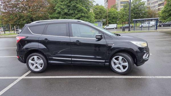 Ford Kuga 2017 Viļņa vietnē Melns Ford Kuga 2017 Viļņa, ar dzinēja tilpumu 2.00 L un nobraukumu 230 tūkst. km par 12500 €, foto 6 vietnē AUTOMOTO.COM.LV