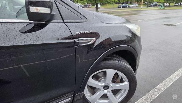 Ford Kuga 2017 Viļņa vietnē Melns Ford Kuga 2017 Viļņa, ar dzinēja tilpumu 2.00 L un nobraukumu 230 tūkst. km par 12500 €, foto 8 vietnē AUTOMOTO.COM.LV