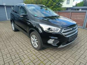 Black Ford Kuga 2017 in Vilnius, with an engine capacity of 1.50 L and mileage of 72 thousand km for 12500 €, photo 3 on AUTOMOTO.COM.LV