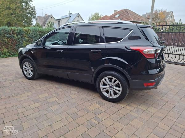 Melns Ford Kuga 2017 Kauņa, ar dzinēja tilpumu 1.50 L un nobraukumu 241 tūkst. km par 6300 €, foto 3 vietnē AUTOMOTO.COM.LV