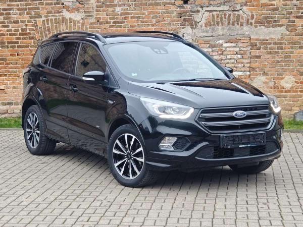 Black Ford Kuga 2018 in Kedainiai, with an engine capacity of 2.00 L and mileage of 171 thousand km for 12600 €, photo 2 on AUTOMOTO.COM.LV