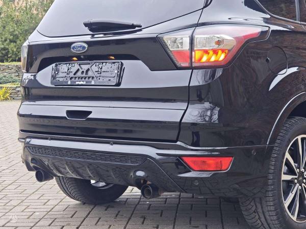 Black Ford Kuga 2018 in Kedainiai, with an engine capacity of 2.00 L and mileage of 171 thousand km for 12600 €, photo 9 on AUTOMOTO.COM.LV
