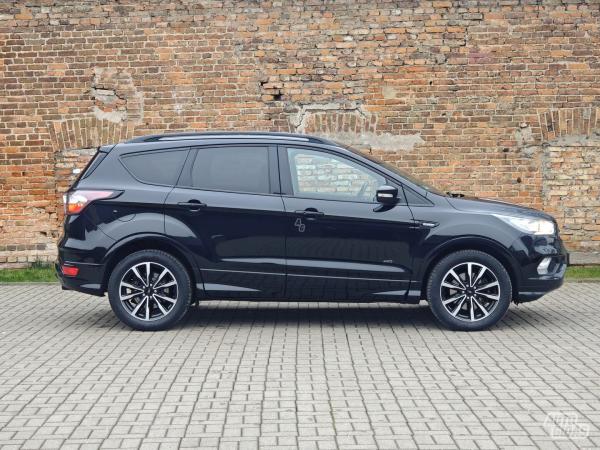 Melns Ford Kuga 2018 Viļņa, ar dzinēja tilpumu 2.00 L un nobraukumu 171 tūkst. km par 12200 €, foto 5 vietnē AUTOMOTO.COM.LV