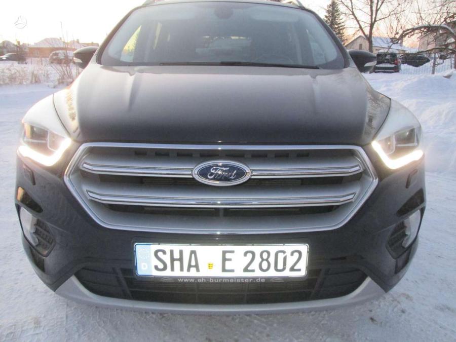Black Ford Kuga 2018 in Kelme, with an engine capacity of 1.50 L and mileage of 31 thousand km for 14990 €, photo 2 on AUTOMOTO.COM.LV
