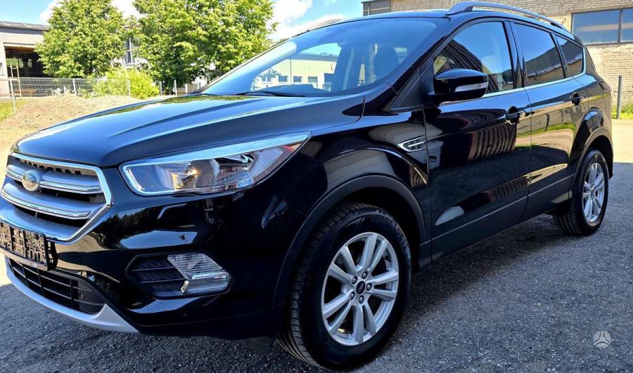 Melns Ford Kuga 2018 Kretinga, ar dzinēja tilpumu 1.50 L un nobraukumu 147 tūkst. km par 8750 €, foto 7 vietnē AUTOMOTO.COM.LV