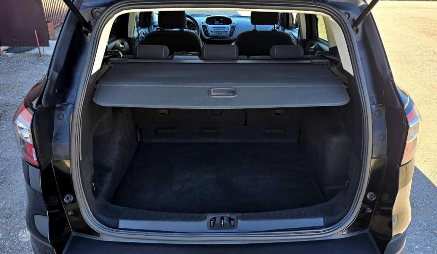 Melns Ford Kuga 2018 Kretinga, ar dzinēja tilpumu 1.50 L un nobraukumu 147 tūkst. km par 8750 €, foto 15 vietnē AUTOMOTO.COM.LV