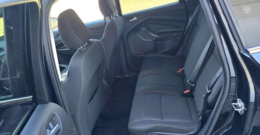 Melns Ford Kuga 2018 Kretinga, ar dzinēja tilpumu 1.50 L un nobraukumu 147 tūkst. km par 8750 €, foto 18 vietnē AUTOMOTO.COM.LV