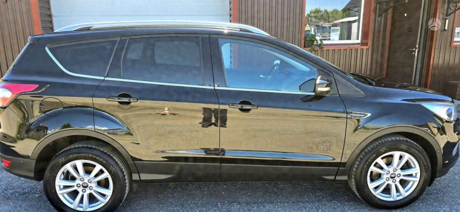 Melns Ford Kuga 2018 Kretinga, ar dzinēja tilpumu 1.50 L un nobraukumu 147 tūkst. km par 8750 €, foto 19 vietnē AUTOMOTO.COM.LV