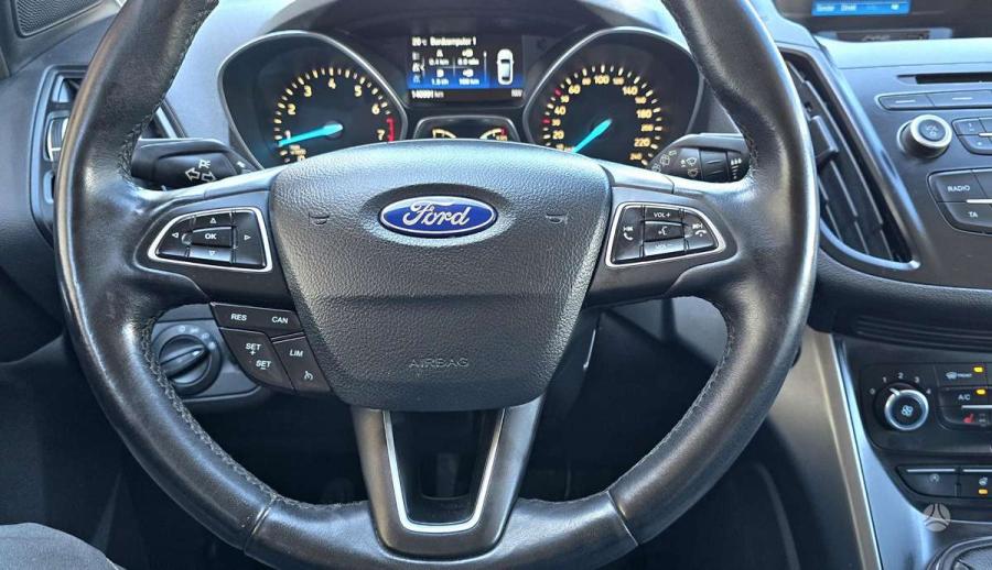 Melns Ford Kuga 2018 Kretinga, ar dzinēja tilpumu 1.50 L un nobraukumu 147 tūkst. km par 8750 €, foto 35 vietnē AUTOMOTO.COM.LV