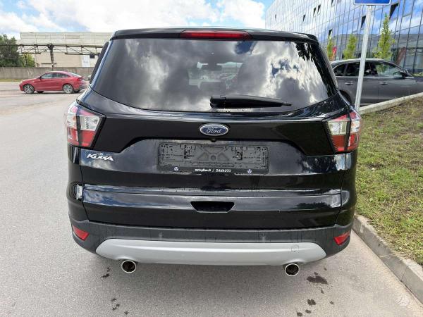 Black Ford Kuga 2018 in Panevezys, with an engine capacity of 2.00 L and mileage of 258 thousand km for 8850 €, photo 9 on AUTOMOTO.COM.LV