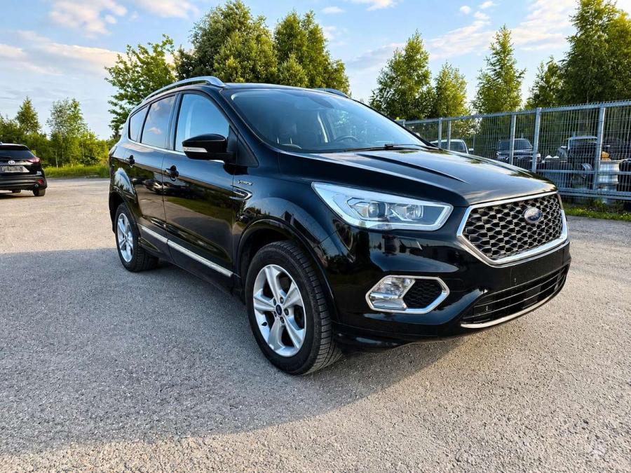 Black Ford Kuga 2018 in Pakruojis, with an engine capacity of 1.50 L and mileage of 194 thousand km for 8500 €, photo 3 on AUTOMOTO.COM.LV