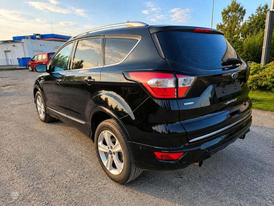 Black Ford Kuga 2018 in Pakruojis, with an engine capacity of 1.50 L and mileage of 194 thousand km for 8500 €, photo 5 on AUTOMOTO.COM.LV