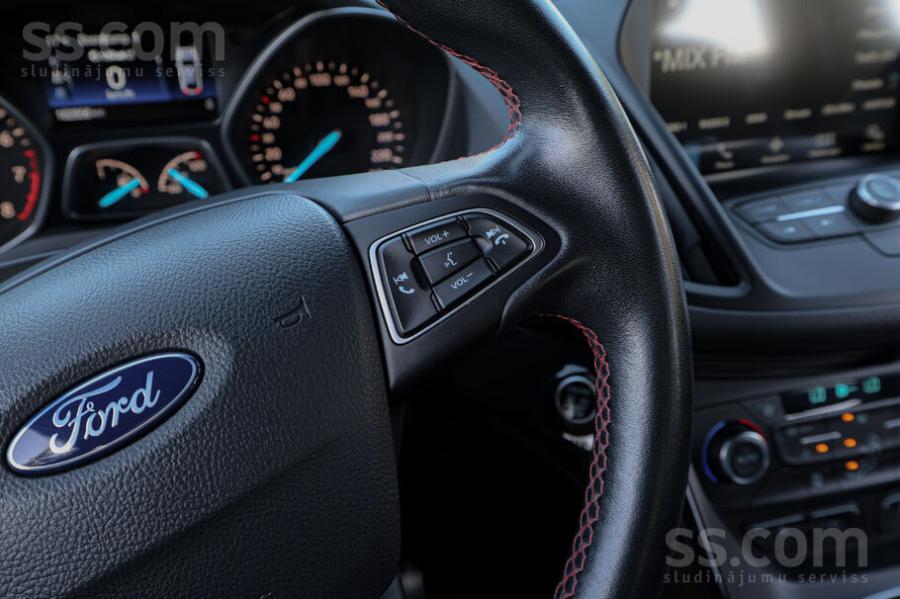Black Ford Kuga 2018 in Jelgava, with an engine capacity of 1.50 L and mileage of 0 thousand km for 12990 €, photo 22 on AUTOMOTO.COM.LV