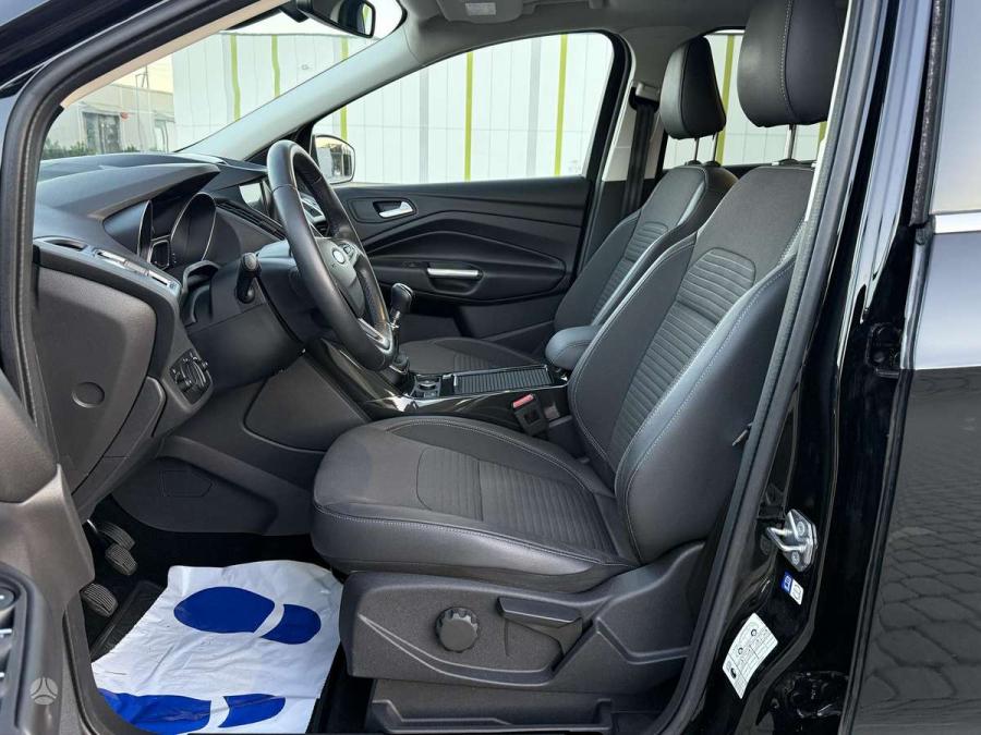 Melns Ford Kuga 2018 Raseiniai, ar dzinēja tilpumu 1.50 L un nobraukumu 173 tūkst. km par 9999 €, foto 16 vietnē AUTOMOTO.COM.LV