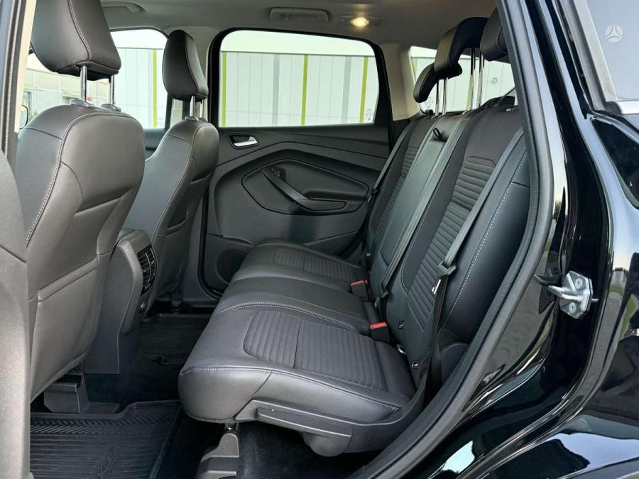 Melns Ford Kuga 2018 Raseiniai, ar dzinēja tilpumu 1.50 L un nobraukumu 173 tūkst. km par 9999 €, foto 17 vietnē AUTOMOTO.COM.LV
