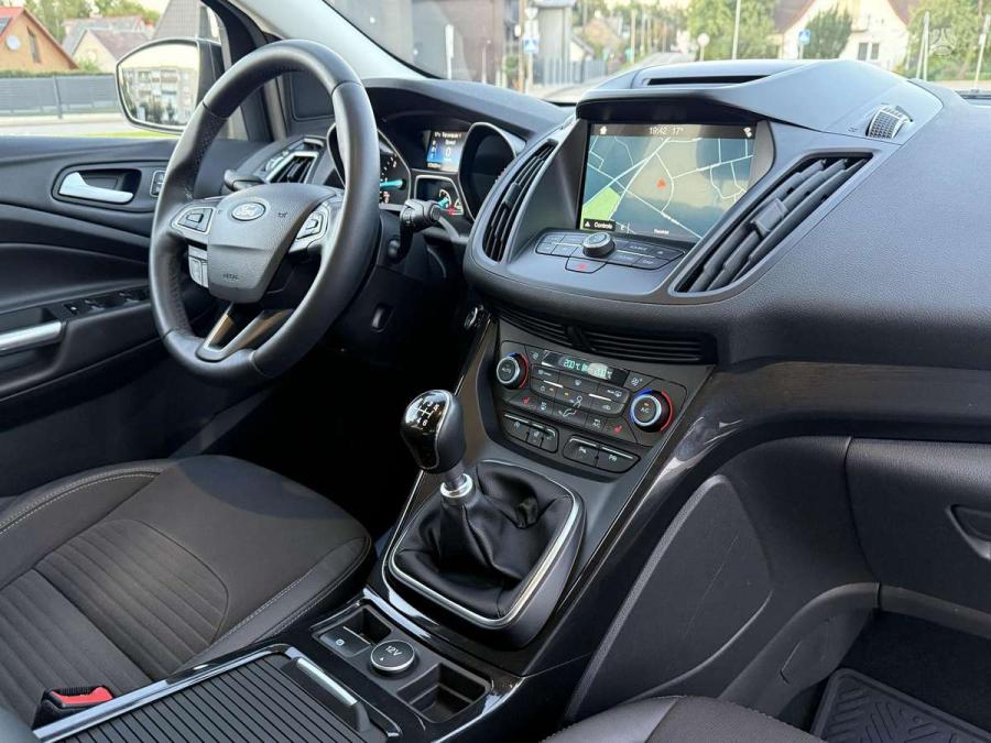 Melns Ford Kuga 2018 Raseiniai, ar dzinēja tilpumu 1.50 L un nobraukumu 173 tūkst. km par 9999 €, foto 19 vietnē AUTOMOTO.COM.LV
