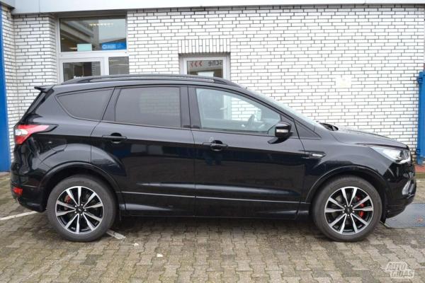 Melns Ford Kuga 2019 Kauņa, ar dzinēja tilpumu 2.00 L un nobraukumu 60 tūkst. km par 23312 €, foto 3 vietnē AUTOMOTO.COM.LV