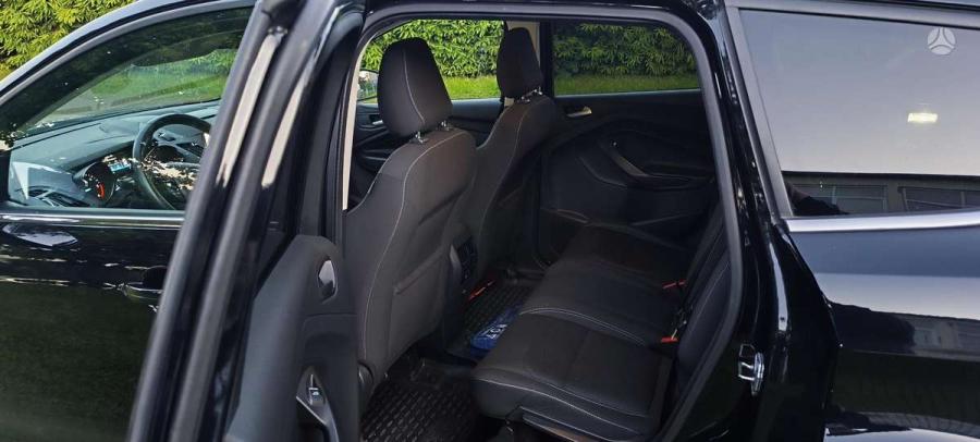 Black Ford Kuga 2019 in Marijampole, with an engine capacity of 2.00 L and mileage of 250 thousand km for 9700 €, photo 8 on AUTOMOTO.COM.LV