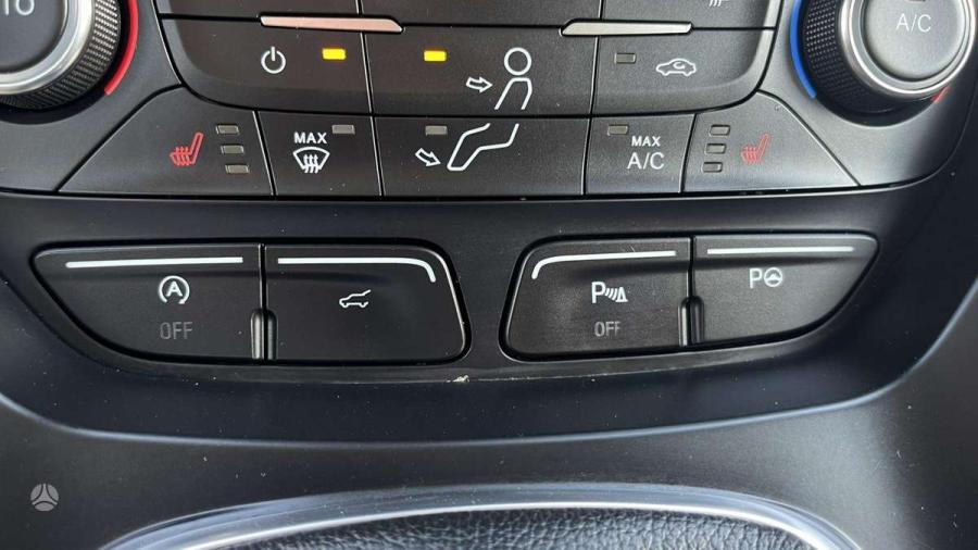 Black Ford Kuga 2019 in Marijampole, with an engine capacity of 2.00 L and mileage of 221 thousand km for 13900 €, photo 26 on AUTOMOTO.COM.LV
