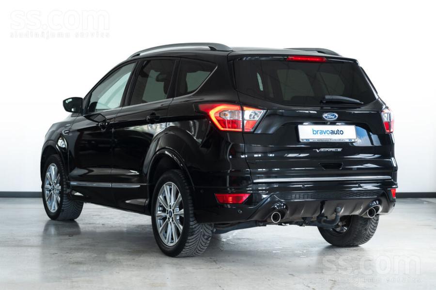Black Ford Kuga 2019 in Riga, with an engine capacity of 1.50 L and mileage of 65 thousand km for 12990 €, photo 4 on AUTOMOTO.COM.LV