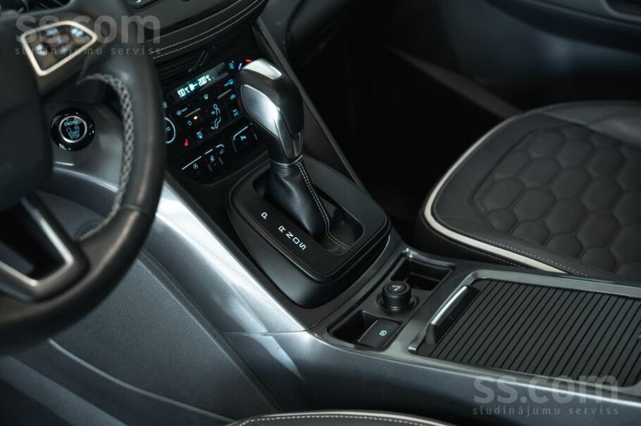Black Ford Kuga 2019 in Riga, with an engine capacity of 1.50 L and mileage of 65 thousand km for 12990 €, photo 10 on AUTOMOTO.COM.LV