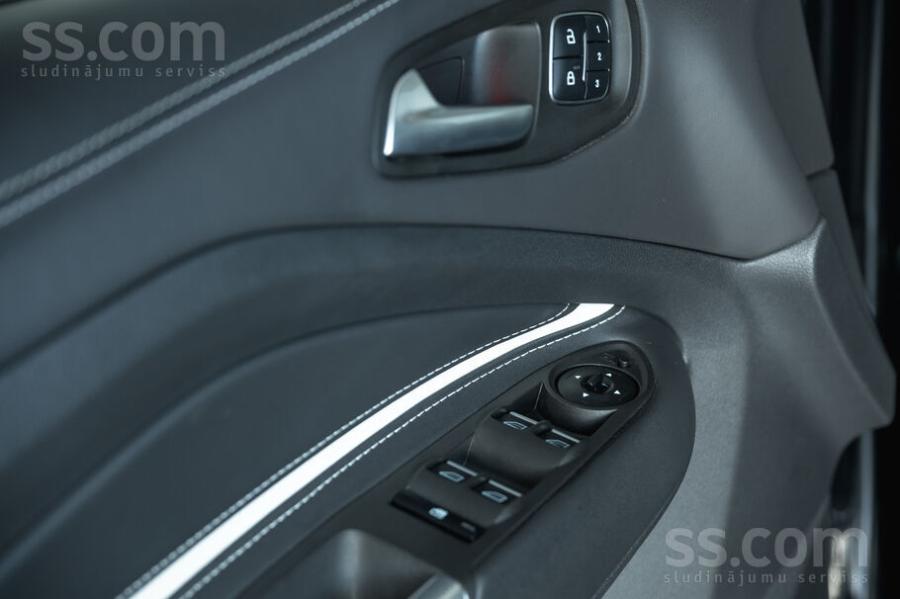 Black Ford Kuga 2019 in Riga, with an engine capacity of 1.50 L and mileage of 65 thousand km for 12990 €, photo 17 on AUTOMOTO.COM.LV