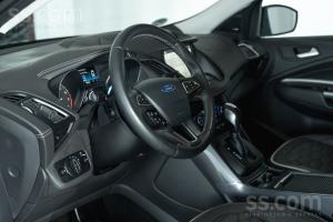 Black Ford Kuga 2019 in Riga, with an engine capacity of 1.50 L and mileage of 65 thousand km for 12990 €, photo 20 on AUTOMOTO.COM.LV