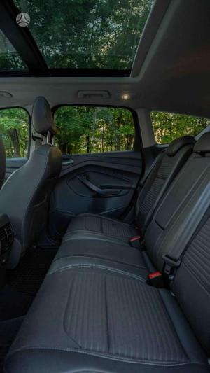 Melns Ford Kuga 2019 Viļņa, ar dzinēja tilpumu 1.50 L un nobraukumu 62 tūkst. km par 15300 €, foto 5 vietnē AUTOMOTO.COM.LV