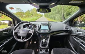Black Ford Kuga 2019 in Ariogala, with an engine capacity of 1.50 L and mileage of 156 thousand km for 7000 €, photo 14 on AUTOMOTO.COM.LV