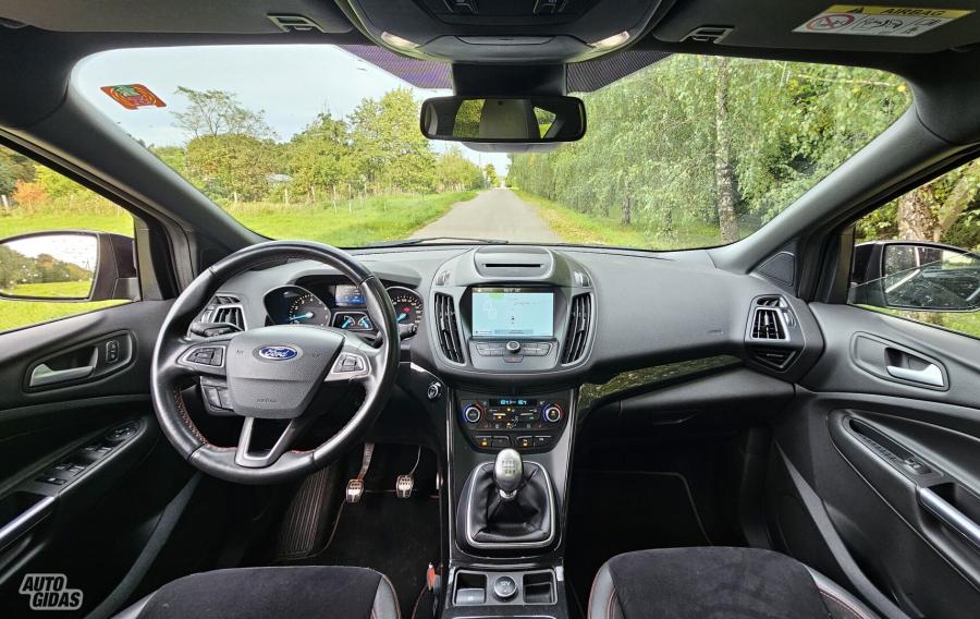 Black Ford Kuga 2019 in Ariogala, with an engine capacity of 1.50 L and mileage of 156 thousand km for 7000 €, photo 14 on AUTOMOTO.COM.LV
