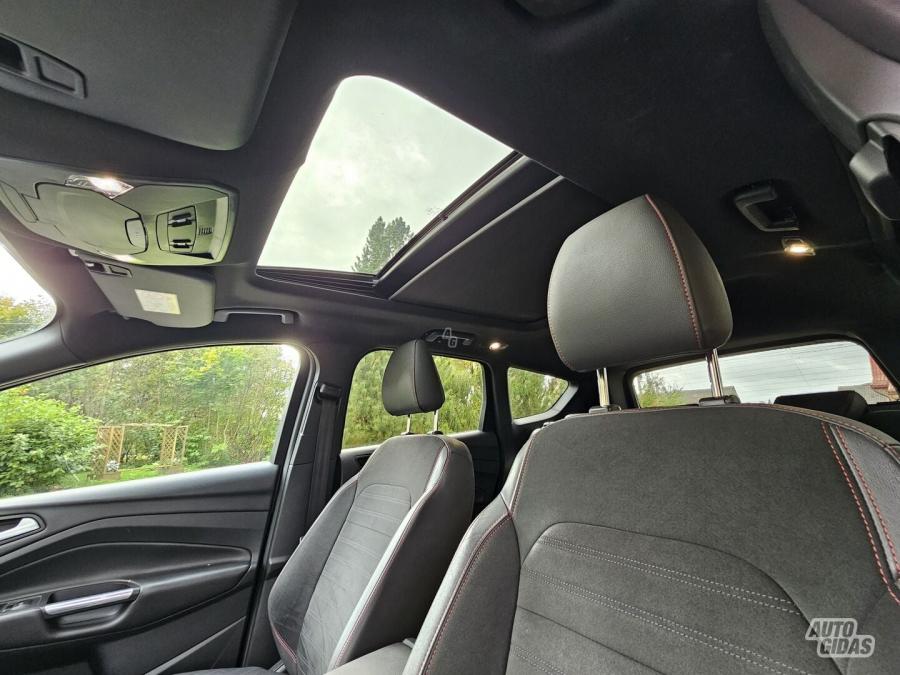 Black Ford Kuga 2019 in Ariogala, with an engine capacity of 1.50 L and mileage of 156 thousand km for 7000 €, photo 15 on AUTOMOTO.COM.LV
