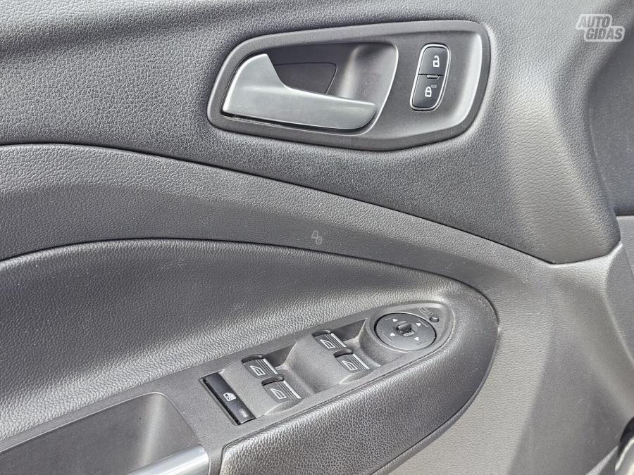 Black Ford Kuga 2019 in Ariogala, with an engine capacity of 1.50 L and mileage of 156 thousand km for 7000 €, photo 17 on AUTOMOTO.COM.LV