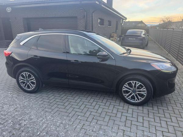 Black Ford Kuga 2020 in Klaipeda, with an engine capacity of 1.50 L and mileage of 39 thousand km for 15700 €, photo 3 on AUTOMOTO.COM.LV