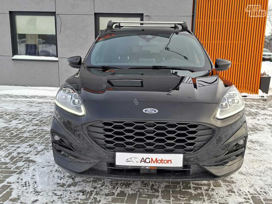 Black Ford Kuga 2020 in Vilnius, with an engine capacity of 2.50 L and mileage of 140 thousand km for 19965 €, photo 3 on AUTOMOTO.COM.LV