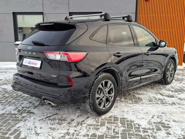Black Ford Kuga 2020 in Vilnius, with an engine capacity of 2.50 L and mileage of 140 thousand km for 19965 €, photo 5 on AUTOMOTO.COM.LV