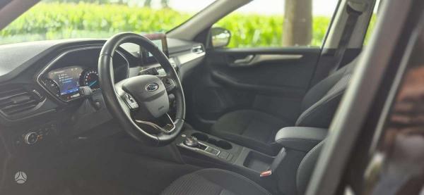Black Ford Kuga 2020 in Kaunas, with an engine capacity of 2.49 L and mileage of 86 thousand km for 15750 €, photo 6 on AUTOMOTO.COM.LV