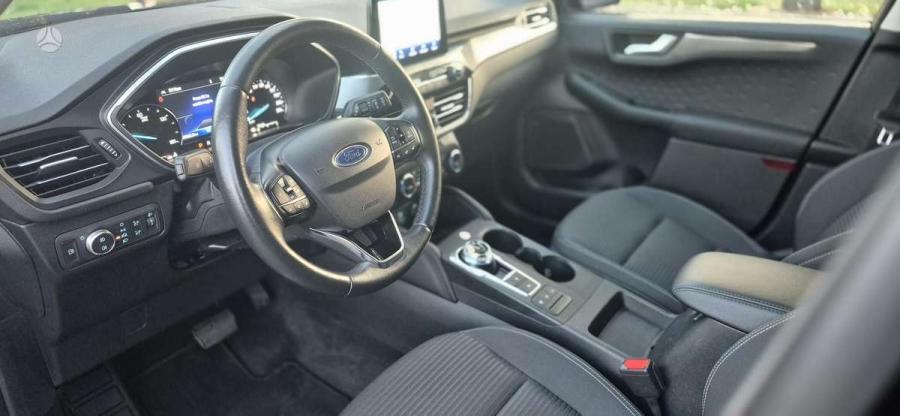 Black Ford Kuga 2020 in Kaunas, with an engine capacity of 2.49 L and mileage of 88 thousand km for 14800 €, photo 5 on AUTOMOTO.COM.LV
