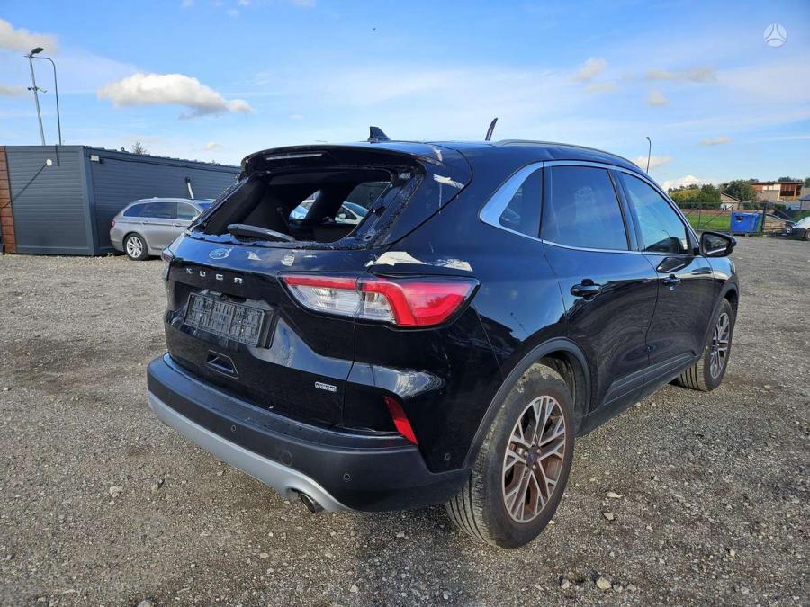 Melns Ford Kuga 2020 Kauņa, ar dzinēja tilpumu 2.49 L un nobraukumu 94 tūkst. km par 7999 €, foto 3 vietnē AUTOMOTO.COM.LV