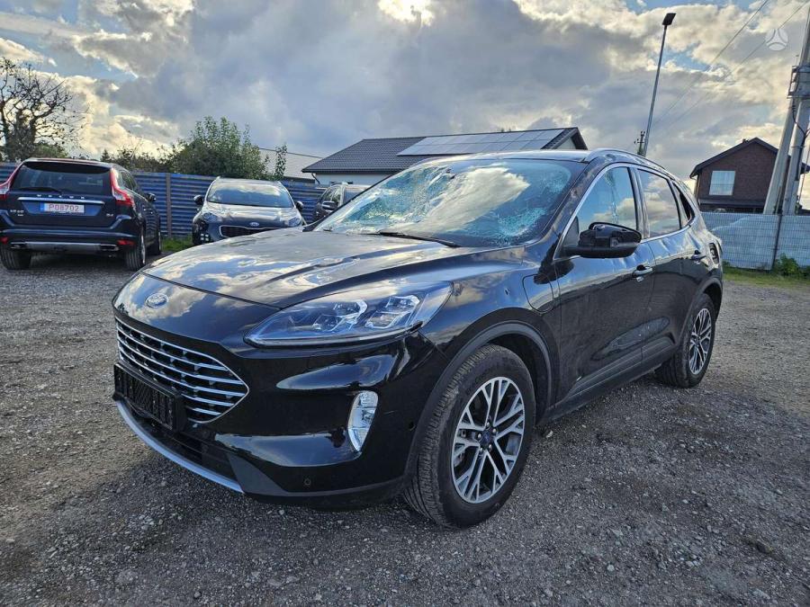 Melns Ford Kuga 2020 Kauņa, ar dzinēja tilpumu 2.49 L un nobraukumu 94 tūkst. km par 7999 €, foto 4 vietnē AUTOMOTO.COM.LV