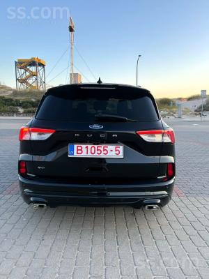 Black Ford Kuga 2021 in Ventspils, with an engine capacity of 2.00 L and mileage of 185 thousand km for 4150 €, photo 6 on AUTOMOTO.COM.LV