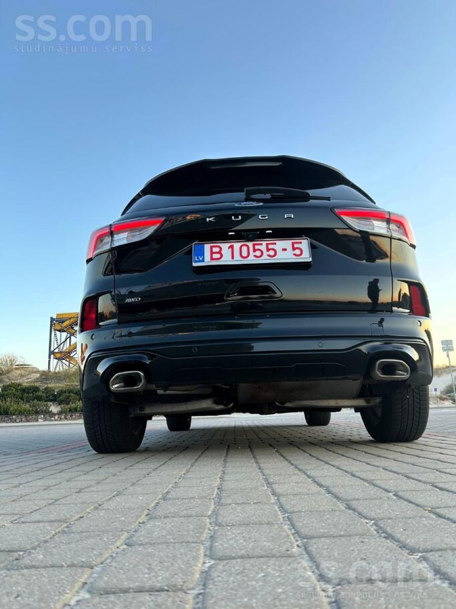 Black Ford Kuga 2021 in Ventspils, with an engine capacity of 2.00 L and mileage of 185 thousand km for 4150 €, photo 15 on AUTOMOTO.COM.LV