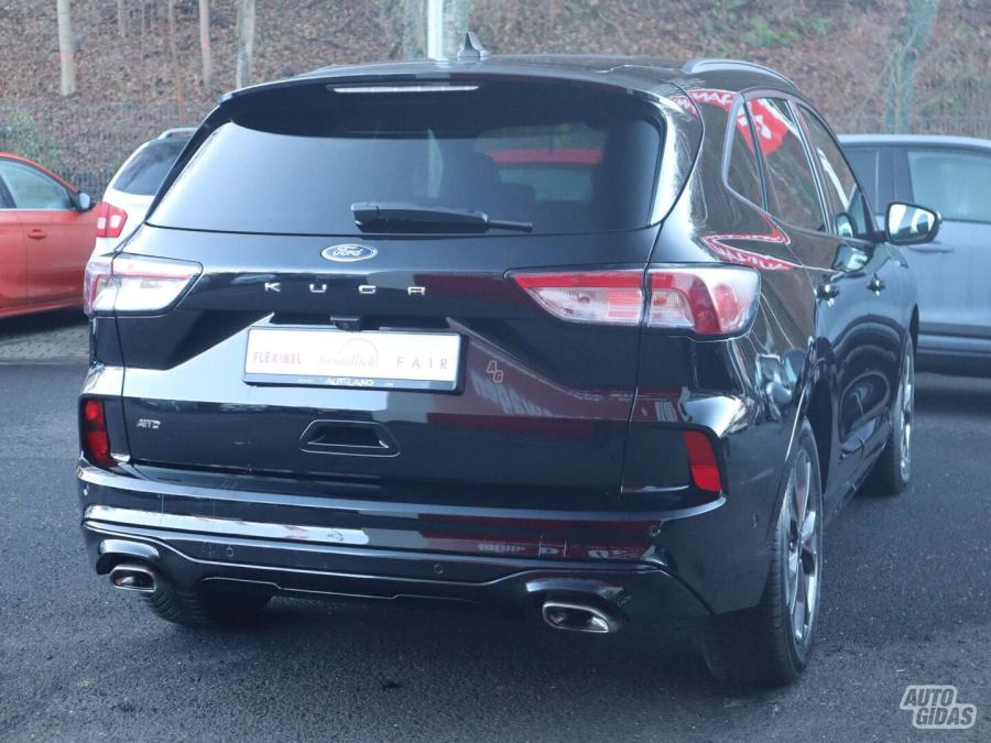 Black Ford Kuga 2021 in Kaunas, with an engine capacity of 2.00 L and mileage of 78 thousand km for 27540 €, photo 3 on AUTOMOTO.COM.LV