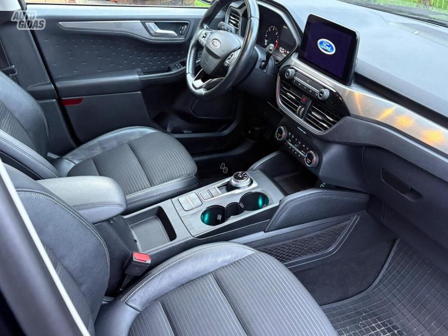 Black Ford Kuga 2021 in Klaipeda, with an engine capacity of 2.00 L and mileage of 239 thousand km for 14500 €, photo 3 on AUTOMOTO.COM.LV