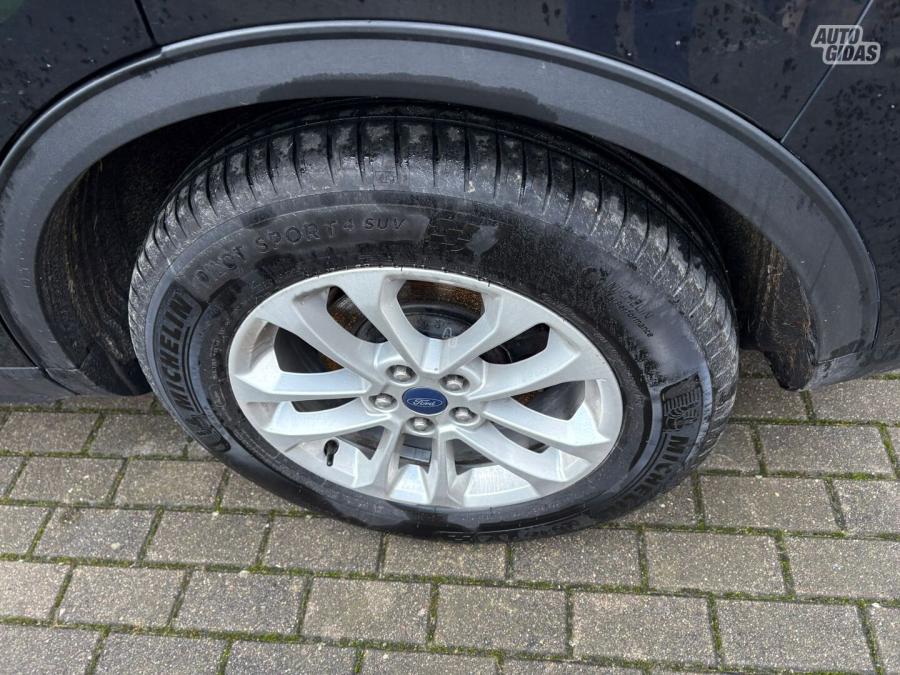 Black Ford Kuga 2021 in Klaipeda, with an engine capacity of 2.00 L and mileage of 239 thousand km for 14500 €, photo 25 on AUTOMOTO.COM.LV
