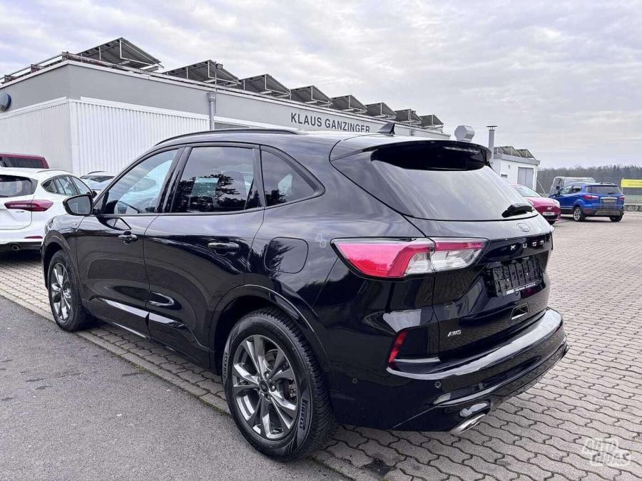 Black Ford Kuga 2021 in Kaunas, with an engine capacity of 2.00 L and mileage of 46 thousand km for 30630 €, photo 3 on AUTOMOTO.COM.LV
